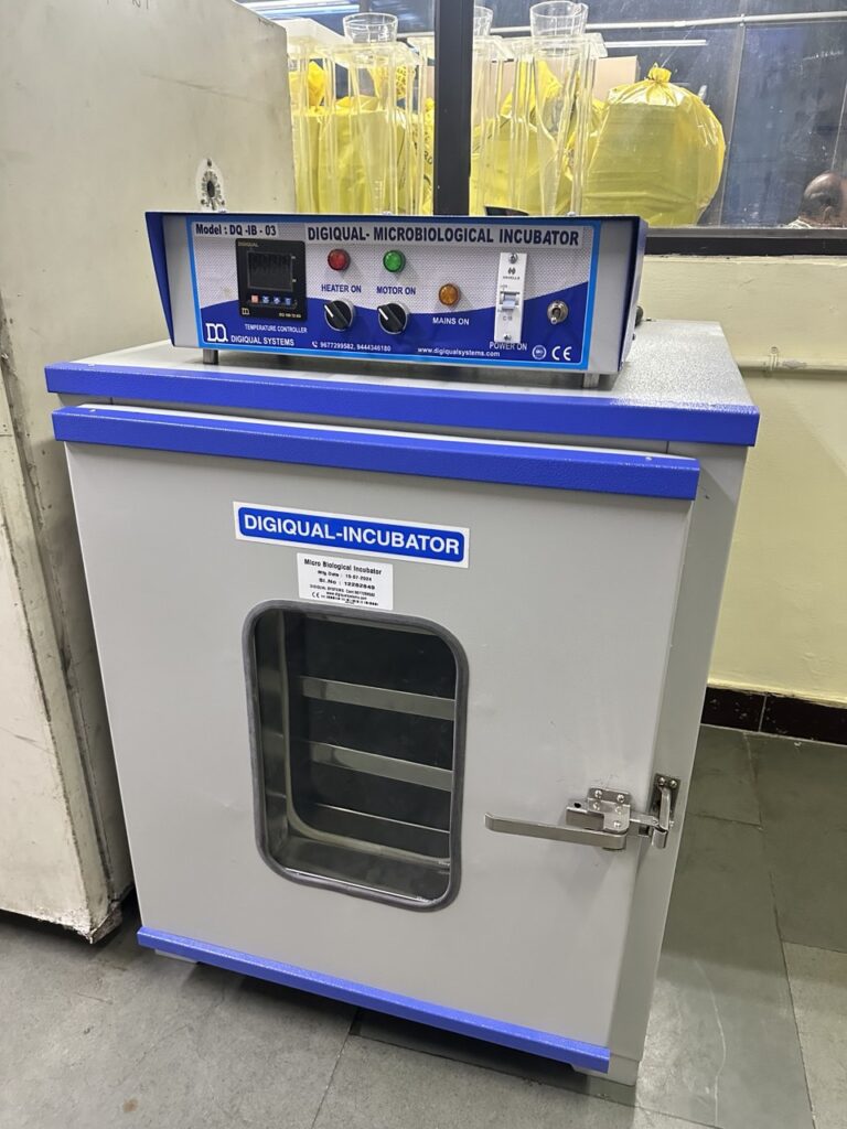 Laboratory Bacteriological Incubator Manufacturer | Digiqual